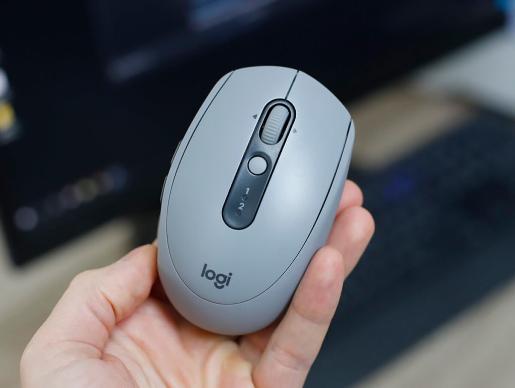 Logitech M590 vs M330 Mouse: Which One is Better in Silent Feature ...