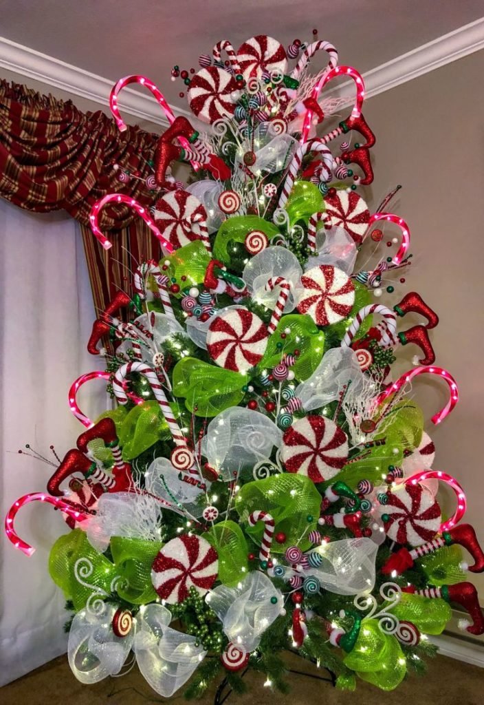 30 Simple Ideas to Decorate Your Christmas Tree - 30 Simple Ideas to ...