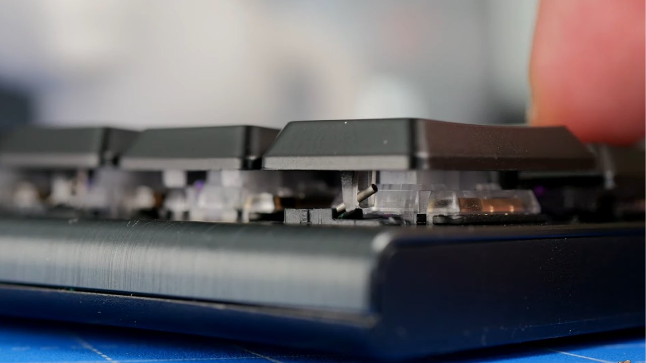 SteelSeries Apex Pro vs Logitech G915 TKL: Which Is The Best Keyboard ...