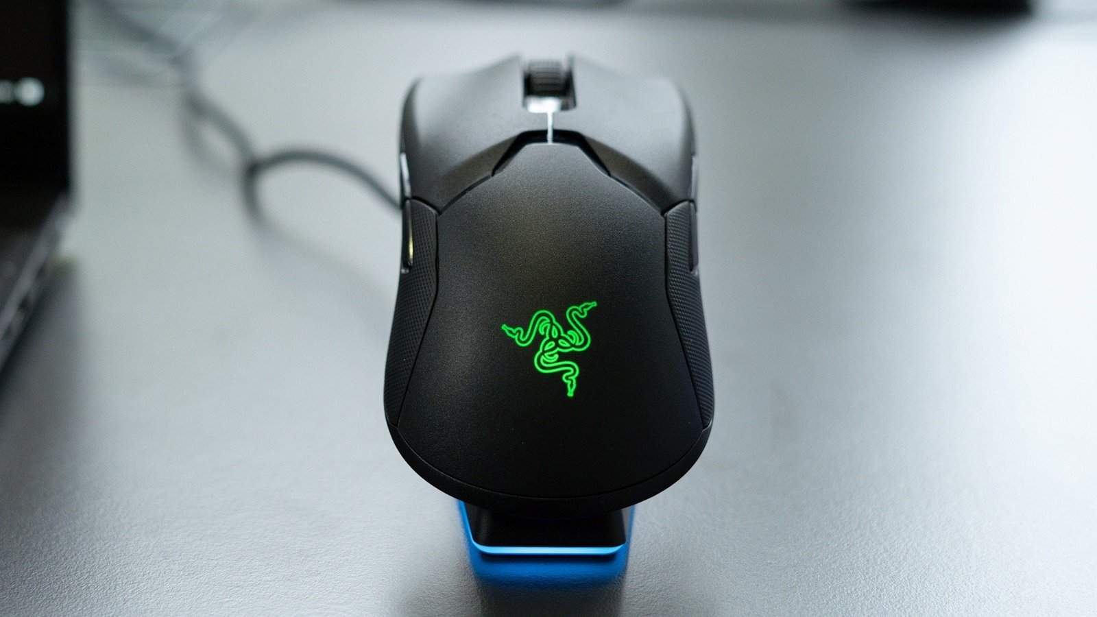 Logitech G pro X Superlight VS Razer Viper Ultimate: Buy the best ...
